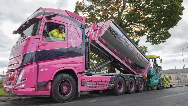 Pink Lady Transport: paving the way with liquefied biogas | Gasum