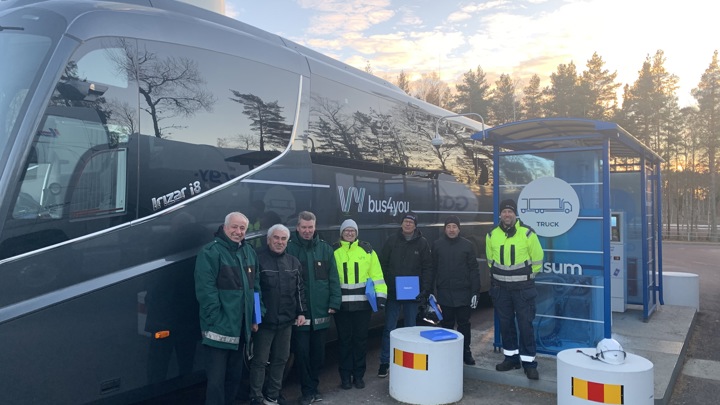 Vy Bus4You lanserar Scanias första långfärdsbuss på flytande biogas i ...
